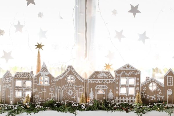 The Most Creative Gingerbread Decor Ideas! - Kelly Elko